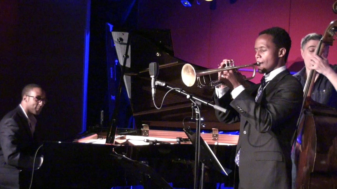 The Kevin Harris Project plays the BBBB at the Side Door - YouTube