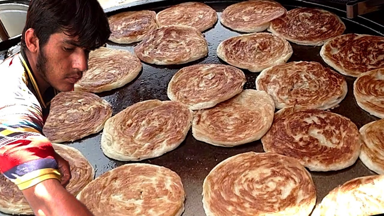 AFGHAN PATHAN PARATHA | Anda EGG Paratha | Street Food of Karachi ...