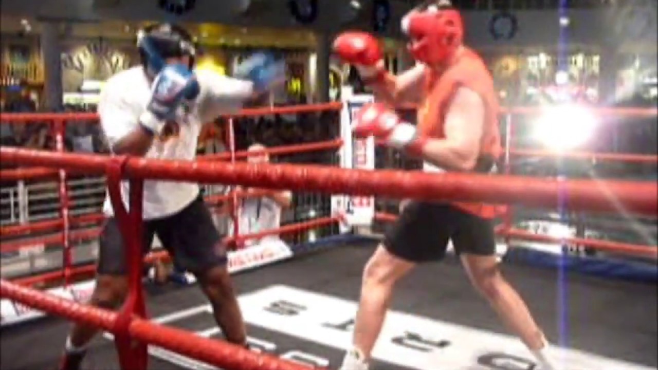 Tyson Fury sparring Didier Bence for Neven Pajkic fight - YouTube