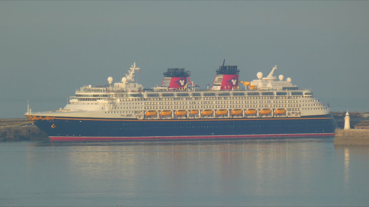Disney Magic and ferries alongside at Dover - YouTube