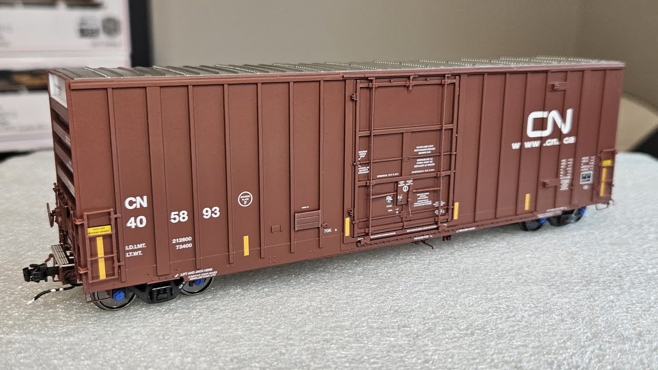 Review: Aurora Miniatures Transcona Shops 50' Plate F Boxcar CN (2004 ...