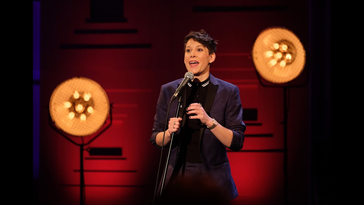 Comedy star Who is Suzi Ruffell? - YouTube