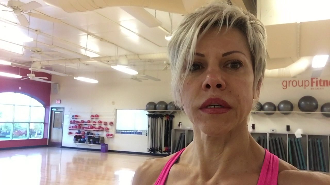 Figure competition prep posing practice - YouTube