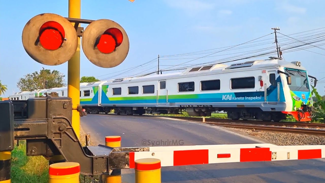 Kereta Inspeksi | 3 Perlintasan Kereta Api ALKMAAR | Palang Super ...