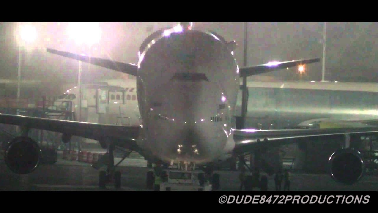 Boeing 747-400LCF Dreamlifter [N780BA] Extremely Foggy Night Takeoff from Paine Field ᴴᴰ - YouTube