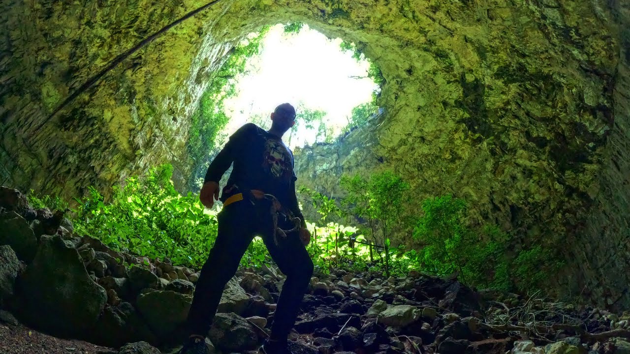 Sima del Cielo, Chiapas - YouTube