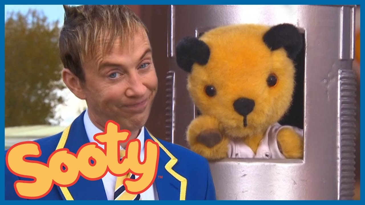 Space Ship | The Sooty Show - YouTube