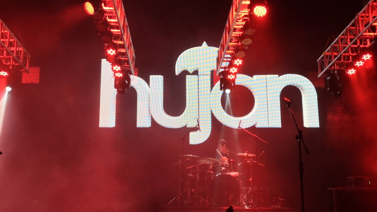 Hujan Band - Big4 - YouTube