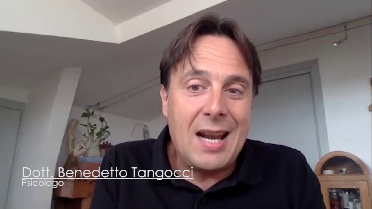 Alice Lazzari intervista il Dott. Benedetto Tangocci, Psicologo - YouTube