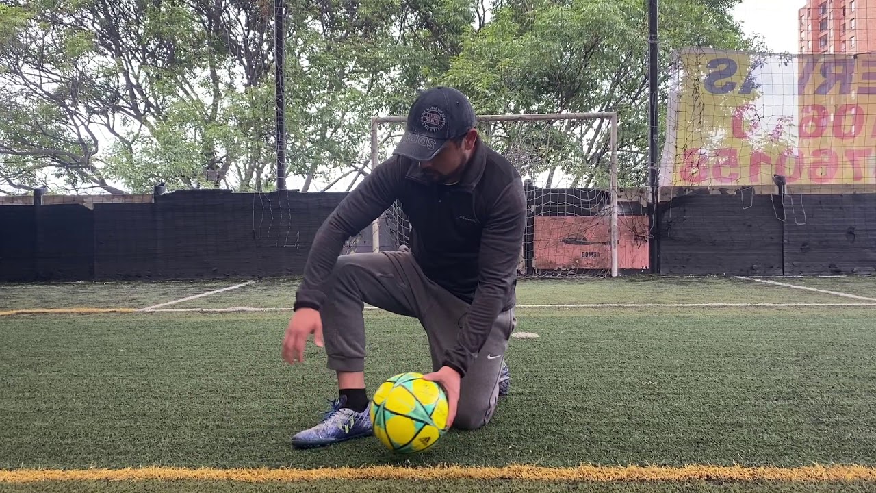 ⚽Control con el borde interno - YouTube
