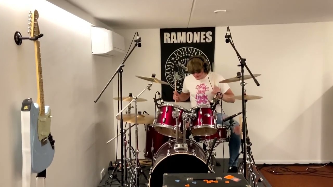 Ramones - Cretin Hop Drum Cover - YouTube