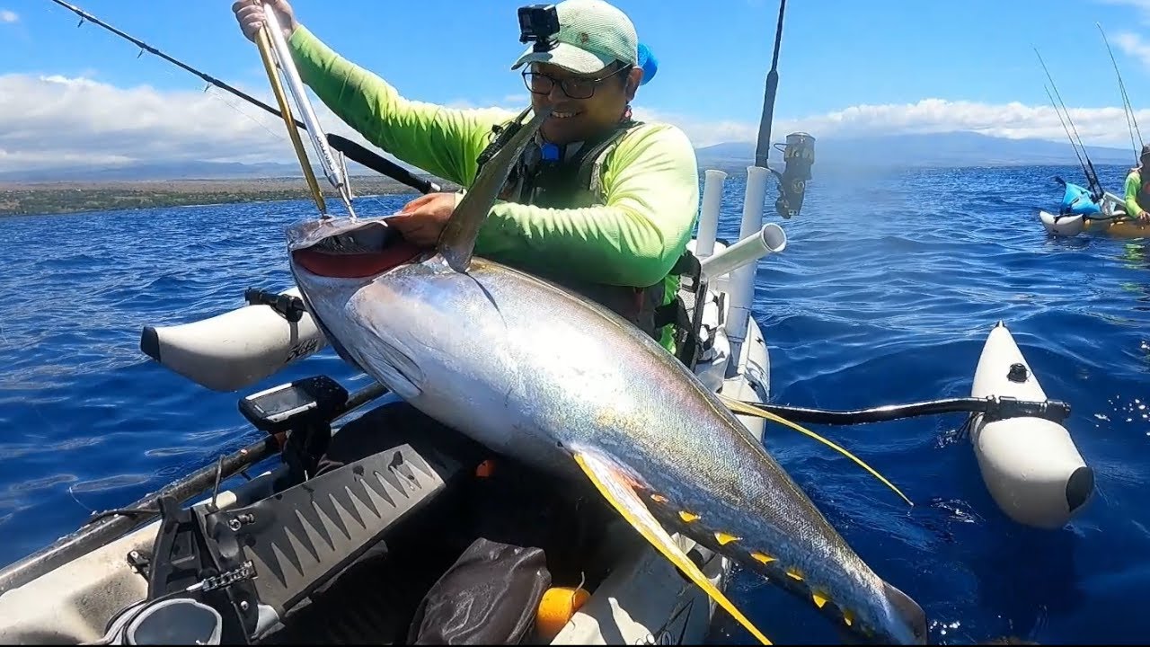 Hawaii Kayak Fishing: Huge Yellowfin Tuna at High Noon! - YouTube