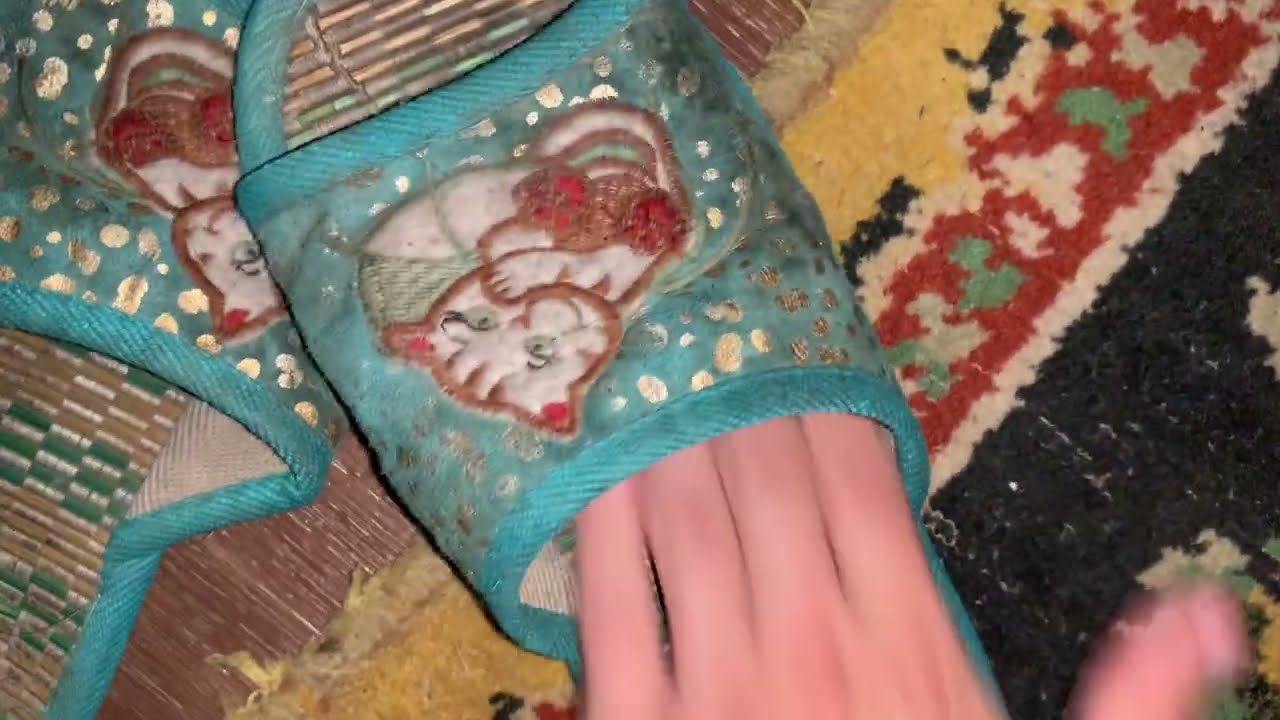 Asmr Intense Fast And Aggressive Mouth Sounds Purring And Hand Sounds