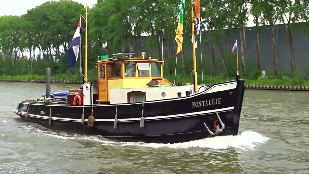 ⛴ 'NOSTALGIE' sleepboot van 1904 met Industrie 2D6, 03050931, gespot 23 ...