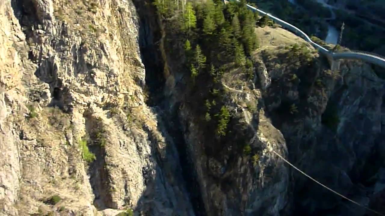 The Cableway "Prorel Cable Car" at Briançon in France - YouTube
