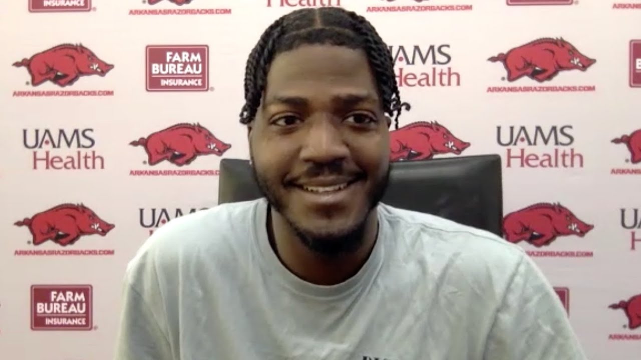 Makhi Mitchell previews Arkansas' matchup with Oklahoma - YouTube