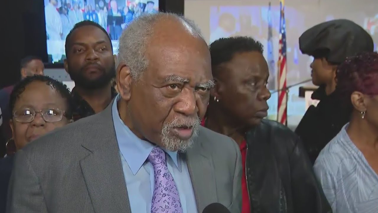 Rep. Danny Davis: President Biden deserves credit for achievements ...