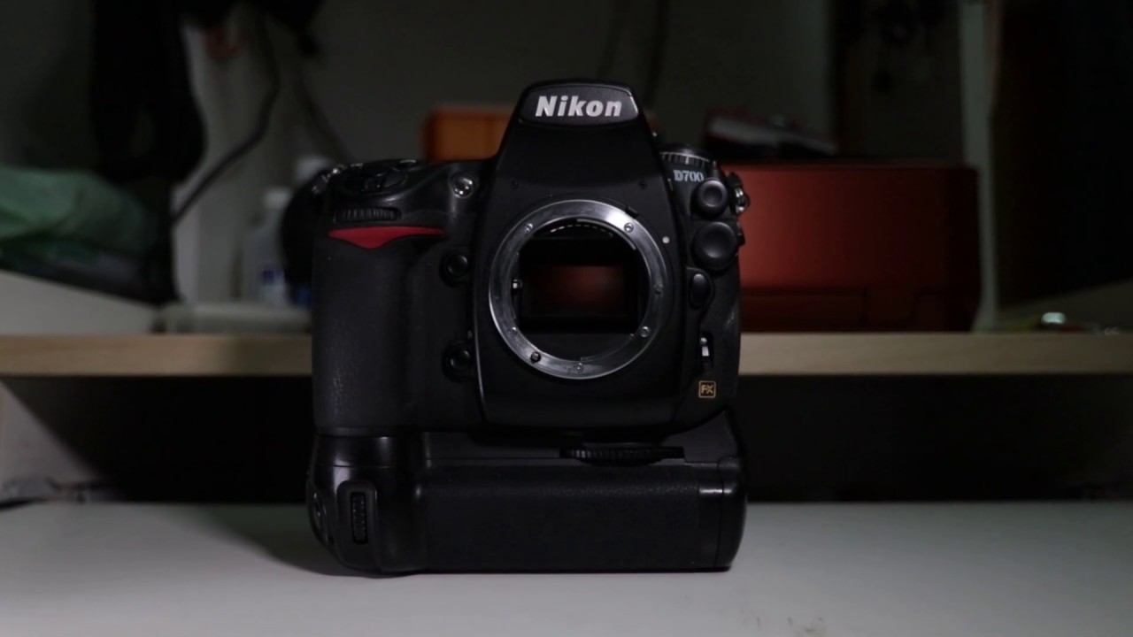 Nikon D700 shutter sound - YouTube