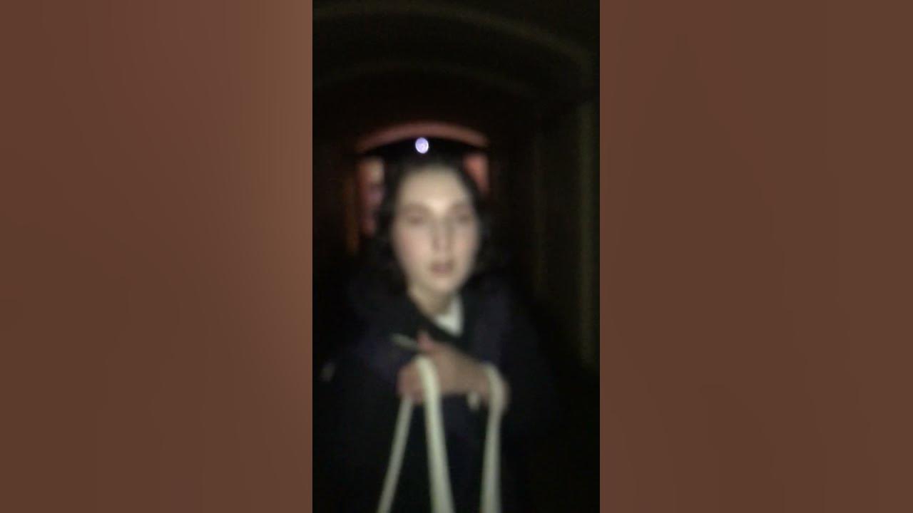 В питере поймана малолетка которая ссыт по дворам и подъездам