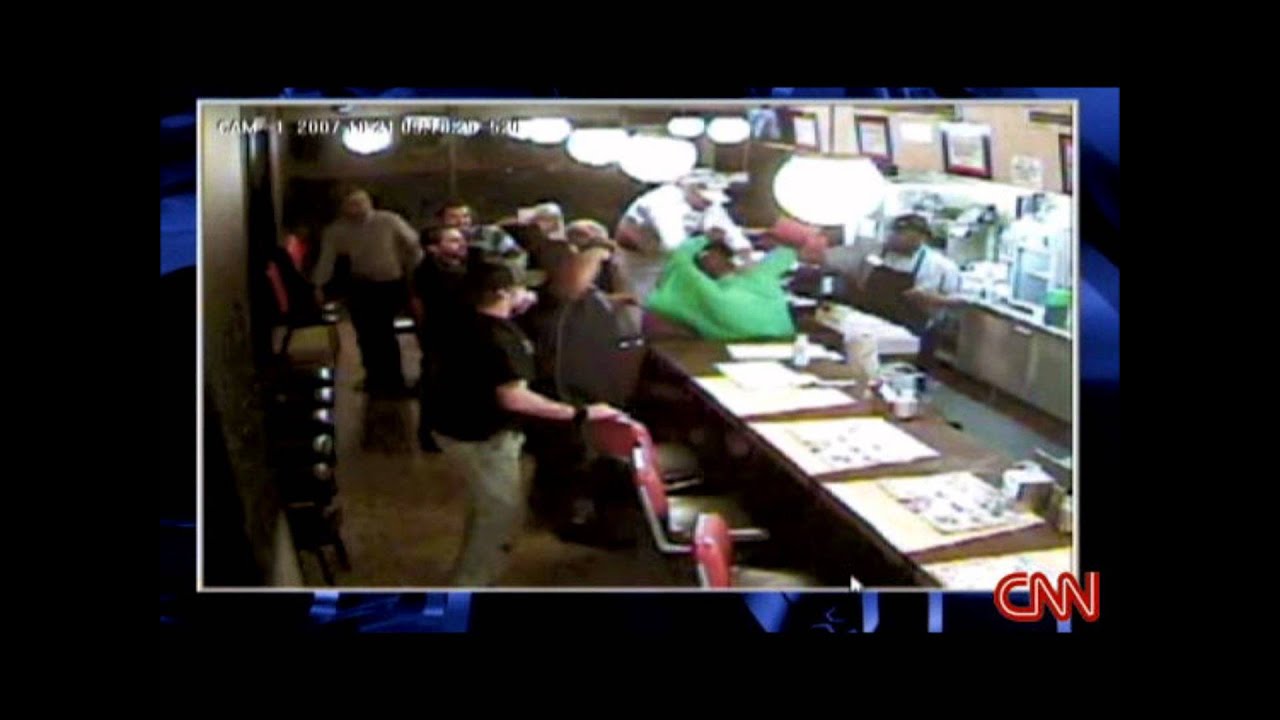 Fight at Chinese Restaurant Caught on Tape - YouTube