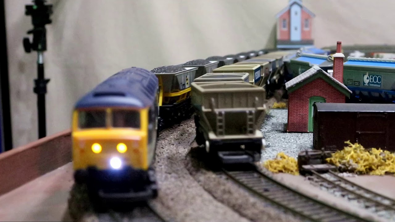 Good runners, Hornby class 58, Lima class 47 and Mainline 56 - YouTube