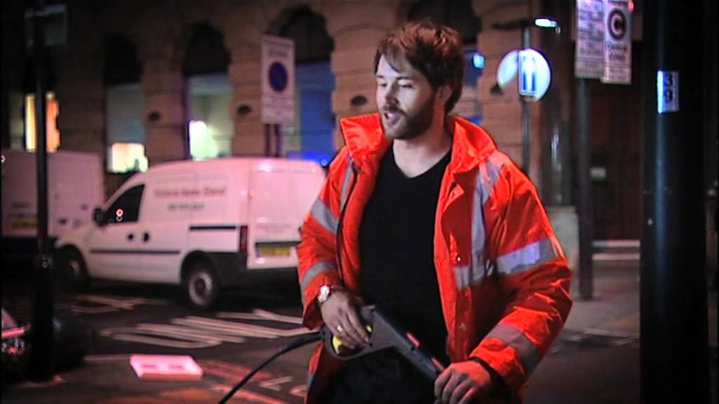 Ambient Media stunt for Marketing Week Live 2011 - YouTube
