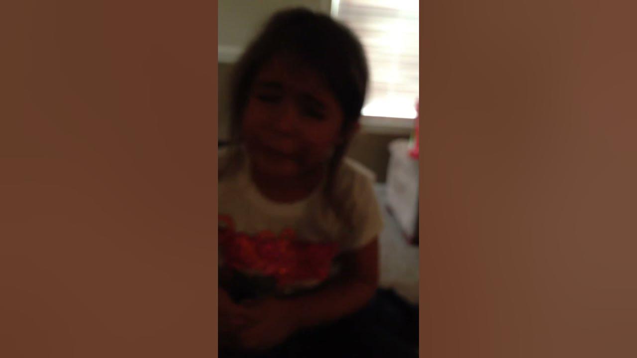 6 Year Old Afraid Of A Balloon Popping YouTube 6-year-old-afraid-of-a-balloon-popping-youtube