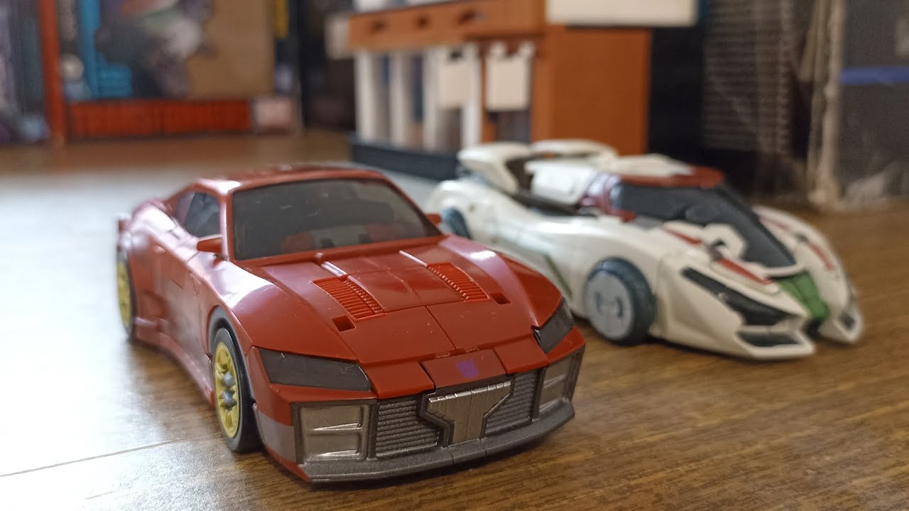 wheeljack vs knockout stop motion fight transformers - YouTube