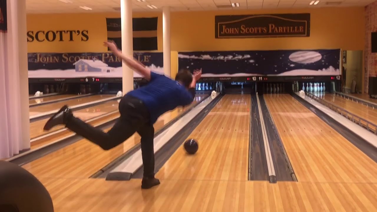 Shark taming! Bowling on the PBA oil pattern Shark with Columbia 300 ...