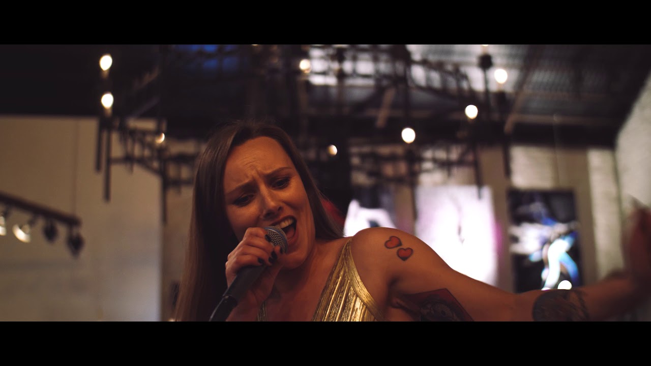 FUNKADEENA CLIP OFFICIEL - YouTube