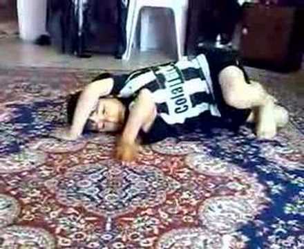 mehmet veysel'den bardak show---- süper çocuk mehmet