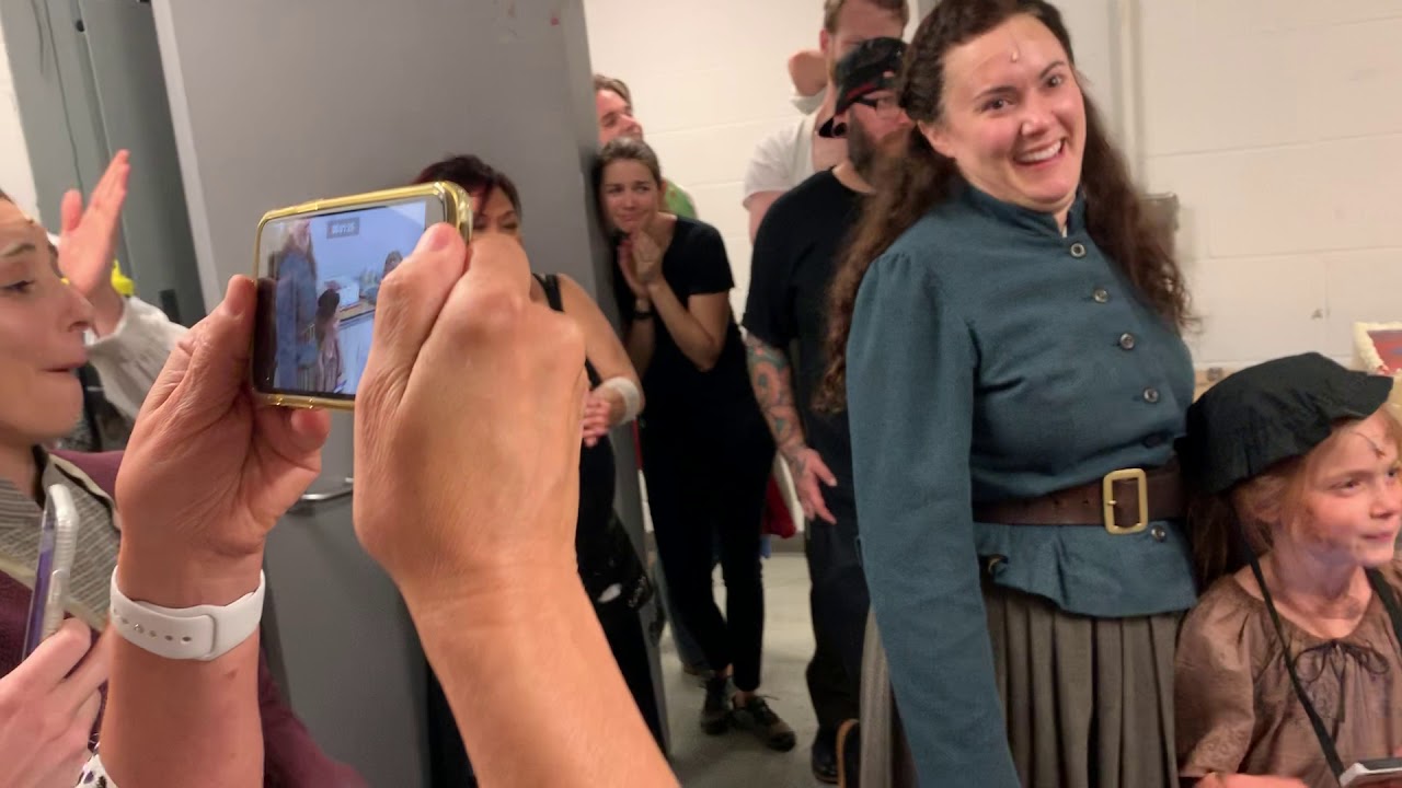 Cate Elefante's "Happy Trails" at her final performance of "Les ...