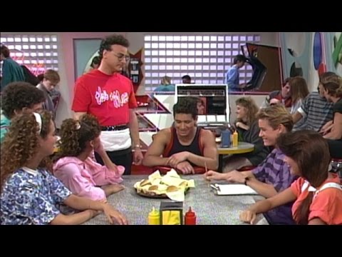You Can Hang Out At The Max Just Like The 'Saved By The Bell' Cast ...
