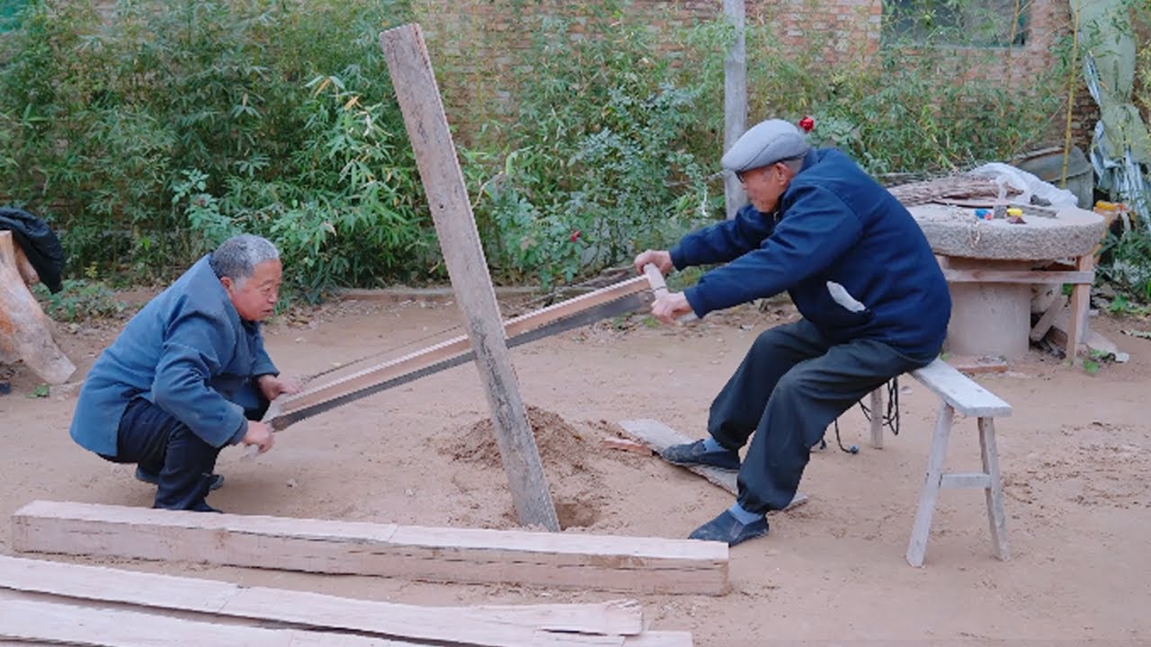 Chinese Master Carpenter Used Mortise And Tenon Craftsmanship To Make ...