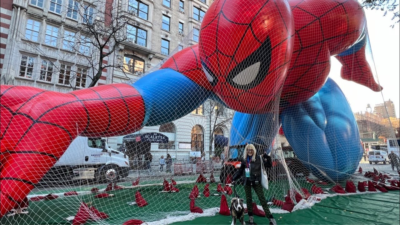Macy's Thanksgiving Day Parade Balloon Inflation 2024 NYC LIVE - YouTube