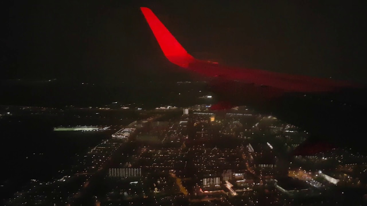 Night Landing at Amsterdam Schiphol with easyJet! - YouTube