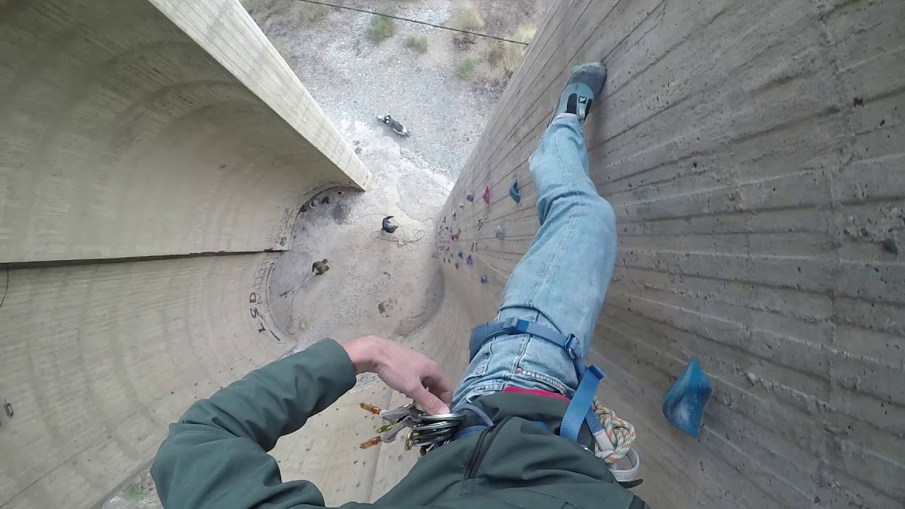 Climbing on "Lotkin Monument" (Tbilisi) - YouTube