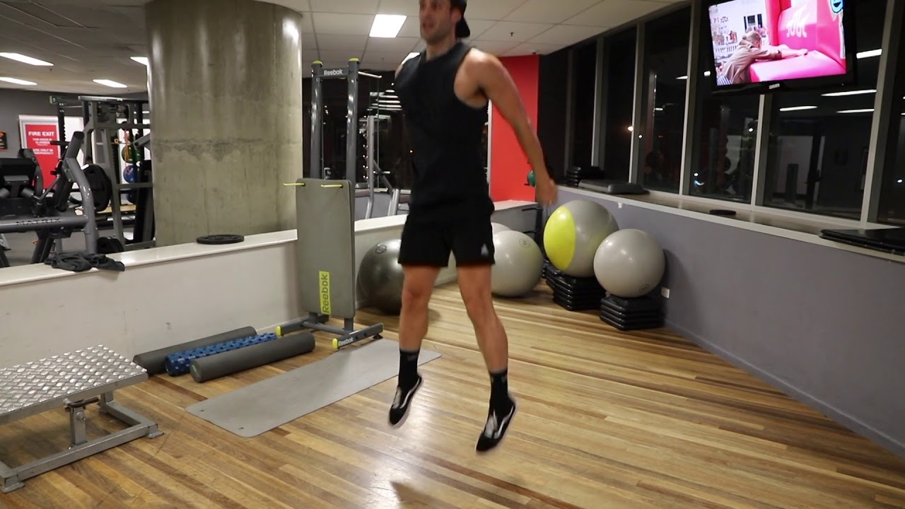 EXPLOSIVE SQUATS - YouTube