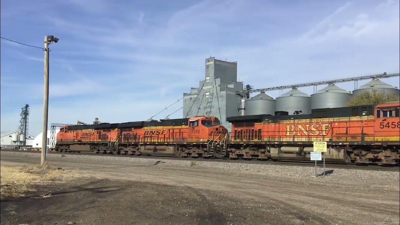 BNSF 6074 leads rare 3 locomotive autorack on a Sunday morning in Watts MN with nice horn! - YouTube