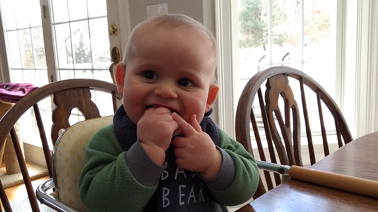 Zach Eating Blueberry Puffs for the First Time - February 21, 2019 ...