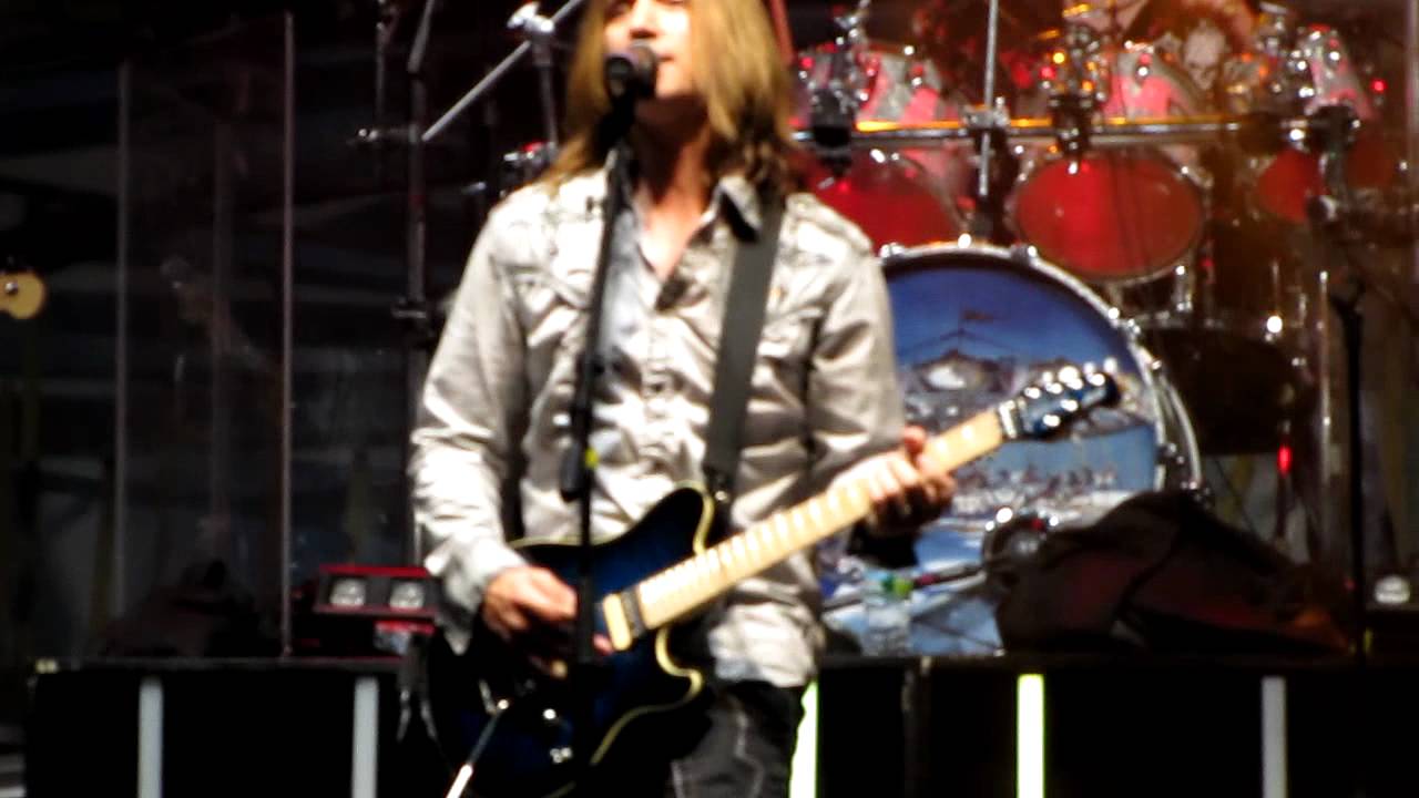 Renegade - Styx song 2011 HD - YouTube