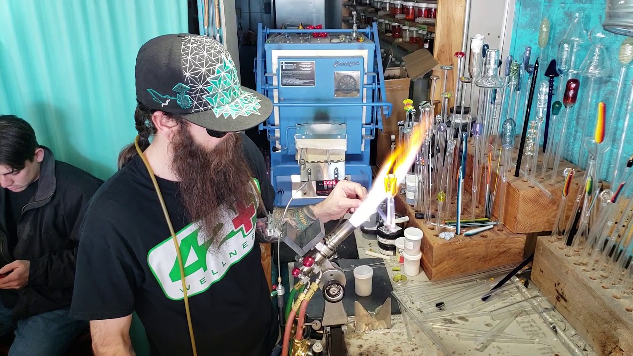 Uncle Grumpy runs across more of the talanted people of Oklahoma - YouTube