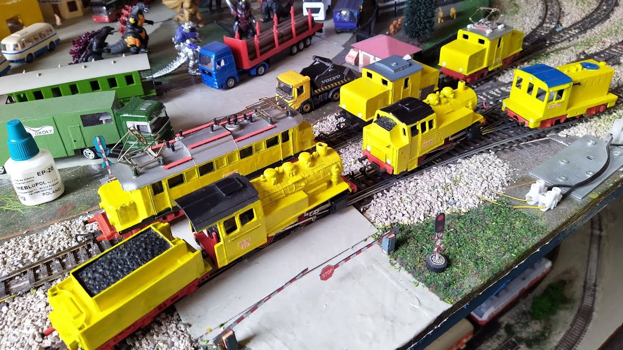 Prezentacja żółtych Lokomotyw: Parowozy BR98-001 i BR98-002/ E44-002 ...