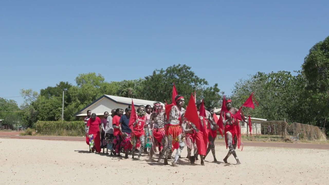 Red Flag Dancers - Mamurr Ceremony Part 1 - Maningrida 2022 - YouTube