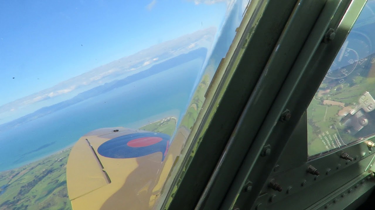Spitfire Victory Roll - YouTube