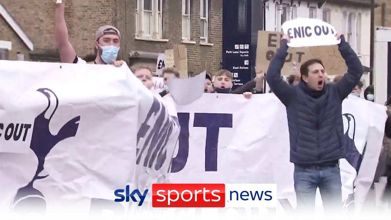 'Levy Out' protests at Tottenham Hotspur stadium ahead of match against ...