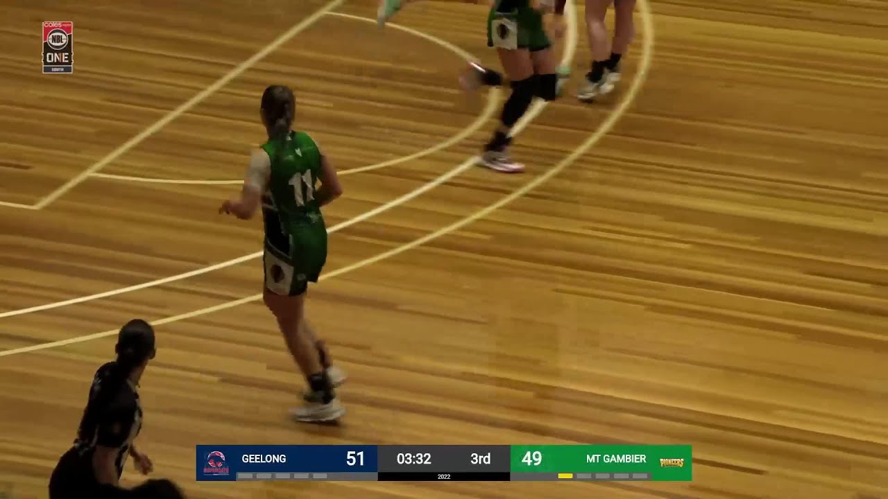Haliegh Reinoehl Posts 12 points & 13 rebounds vs. Geelong - YouTube