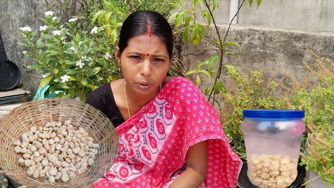 বিউলির ডাল দিয়ে আর মান কচু দিয়ে ডালের বড়ি রেসিপি।।how to make biuli ...