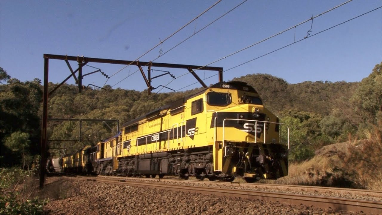 Australian diesel locomotives climbing Cowan bank - May 2013 - YouTube