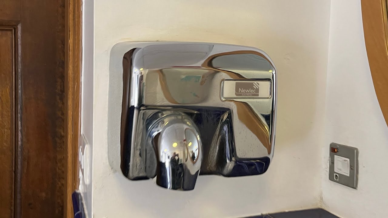 HOKWANG HK-2400PA (Newlec) Hand Dryer at Laing Art Gallery, Newcastle ...